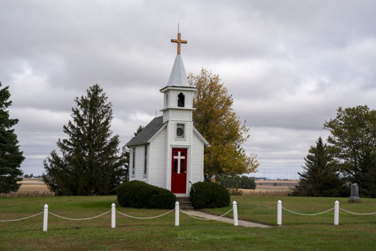The Ultimate Guide to Iowa’s smallest roadside chapels - Iowa Road Trip